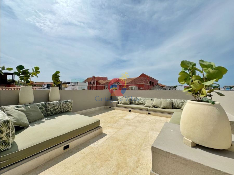 4 BDRM Renovated Colonial House with Panoramic Roof Terrace | 2.289.000 ...